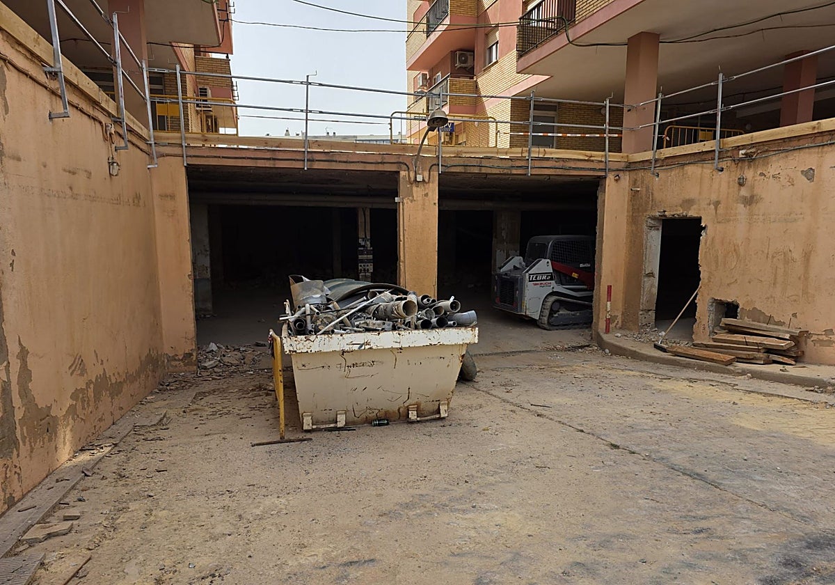 El cuartel de Paiporta un año después: ascensores inutilizados ...