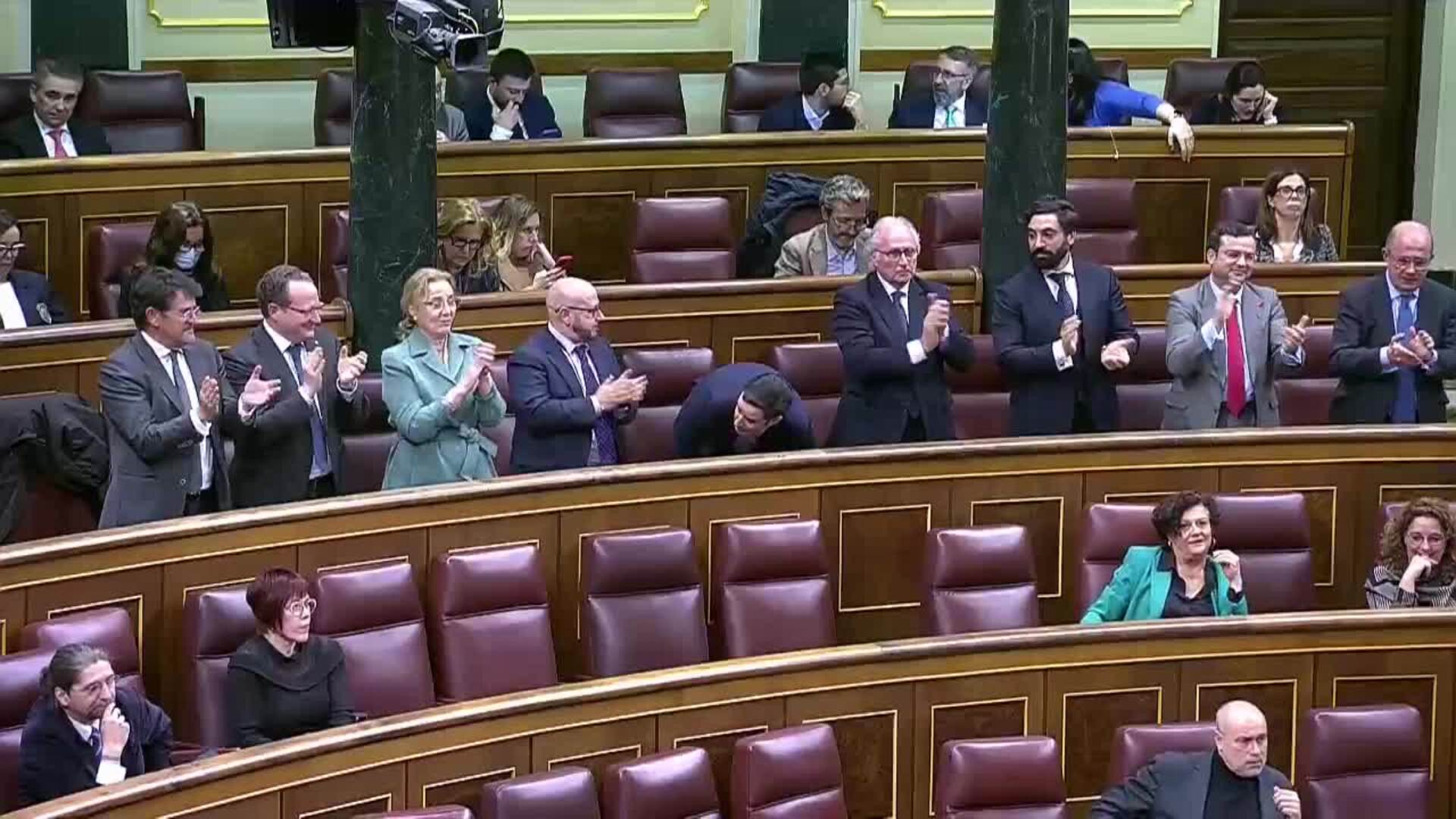 Llaman al orden a Figaredo (Vox) tras pedir dimisiones al grito de ...