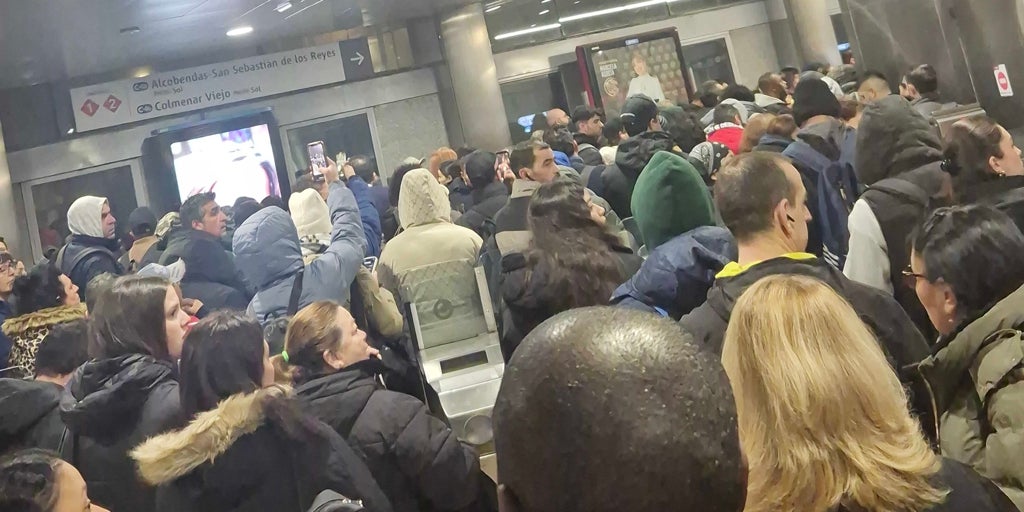 Nueva mañana de caos en la C-4 de Cercanías por una avería en plena ...