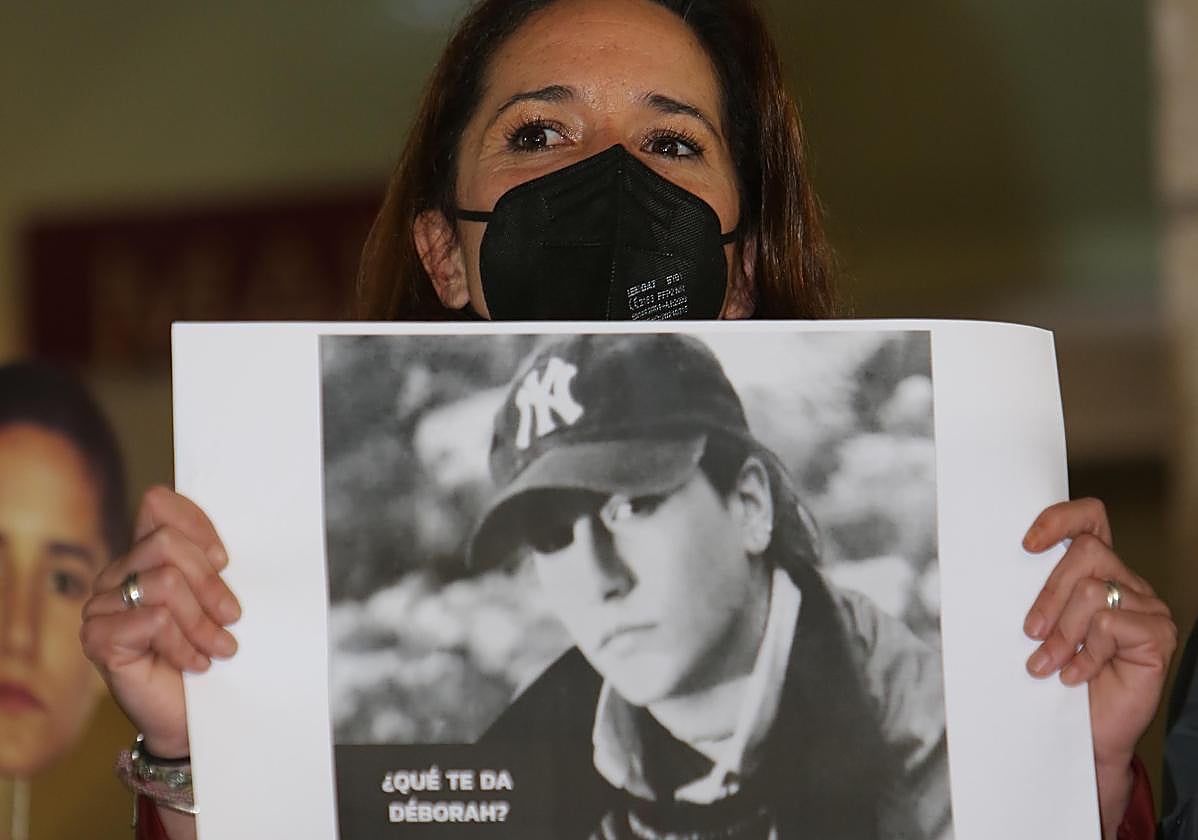 La familia de Déborah Fernández, desaparecida hace 24 años, pide que se ...