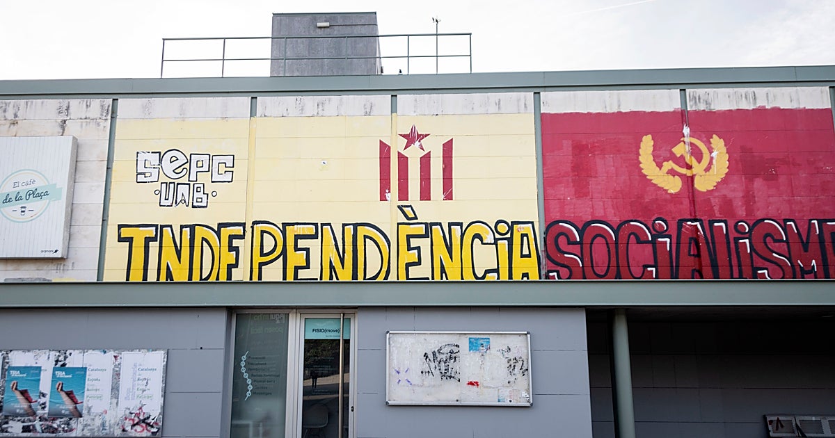 Repintan el mural independentista de la UAB a plena luz del día a pesar ...