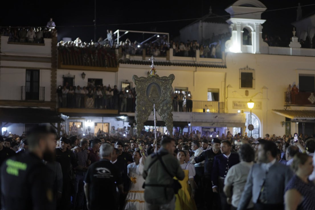 En imágenes, la procesión de la Virgen del Rocío 2026