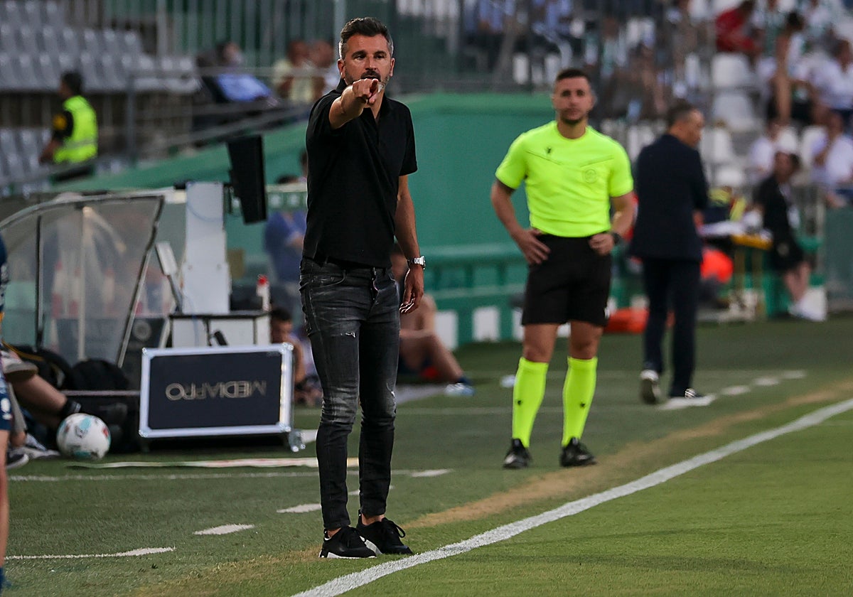 Ania firma un nuevo hito en el banquillo blanquiverde: tres temporadas ...