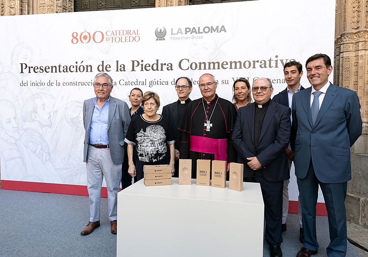 La catedral de Toledo regalará 11.000 réplicas de la primera piedra del ...