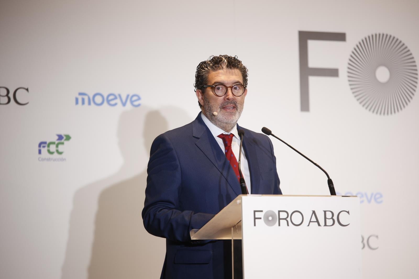 El Foro ABC con Juanma Moreno, en imágenes