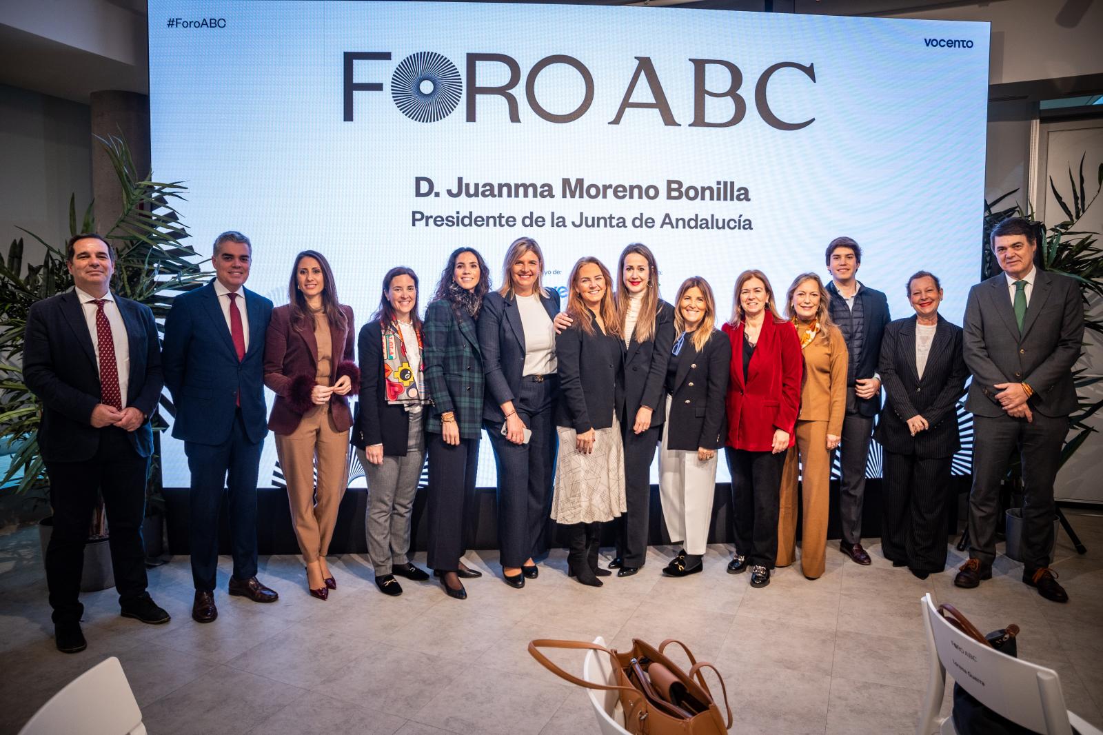 El Foro ABC con Juanma Moreno, en imágenes