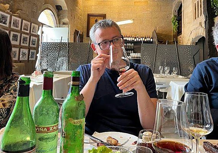 'Deja todo o deja el vino': el libro irreverente y provocador de un ...