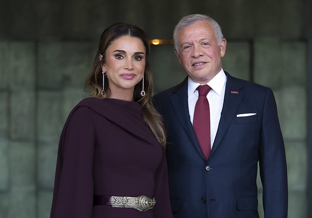 Rania de Jordania y Abdalá II dan la bienvenida al mundo a su primera nieta