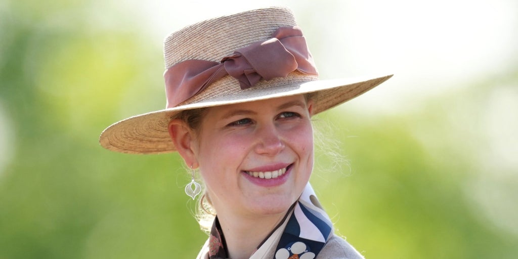Lady Louise Windsor, la nieta favorita de la Reina Isabel II, dispuesta ...