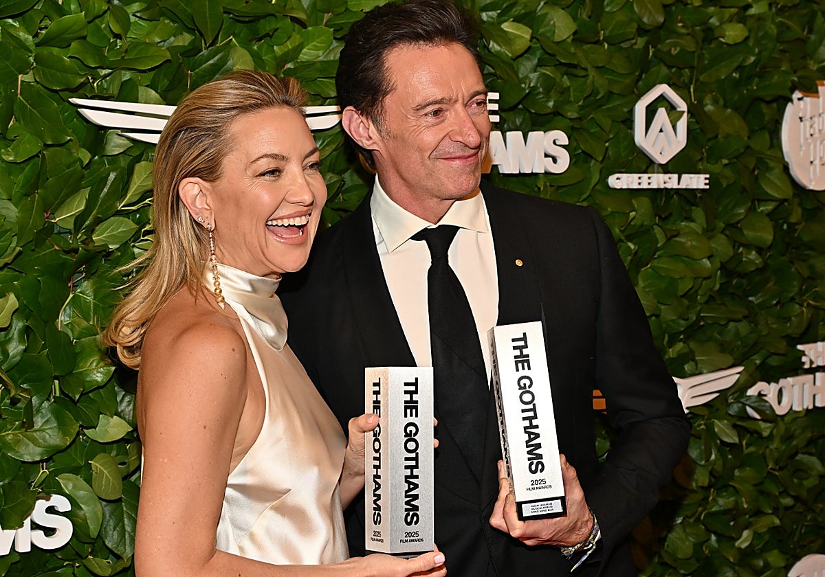 Hugh Jackman y Kate Hudson sorprenden a sus fans en un bar de Nueva ...