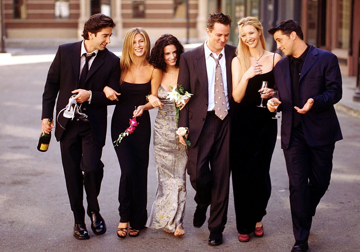 Lisa Kudrow desvela la sorprendente cantidad que aún gana por 'Friends'