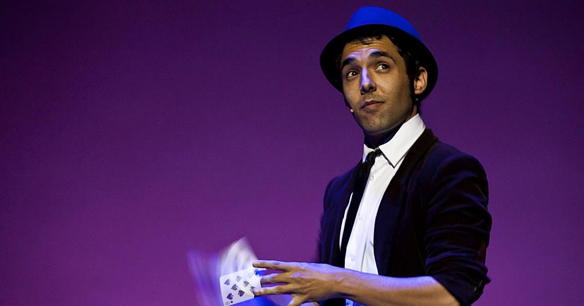 El multimillonario entramado que sostiene e impulsa el éxito del Mago Pop