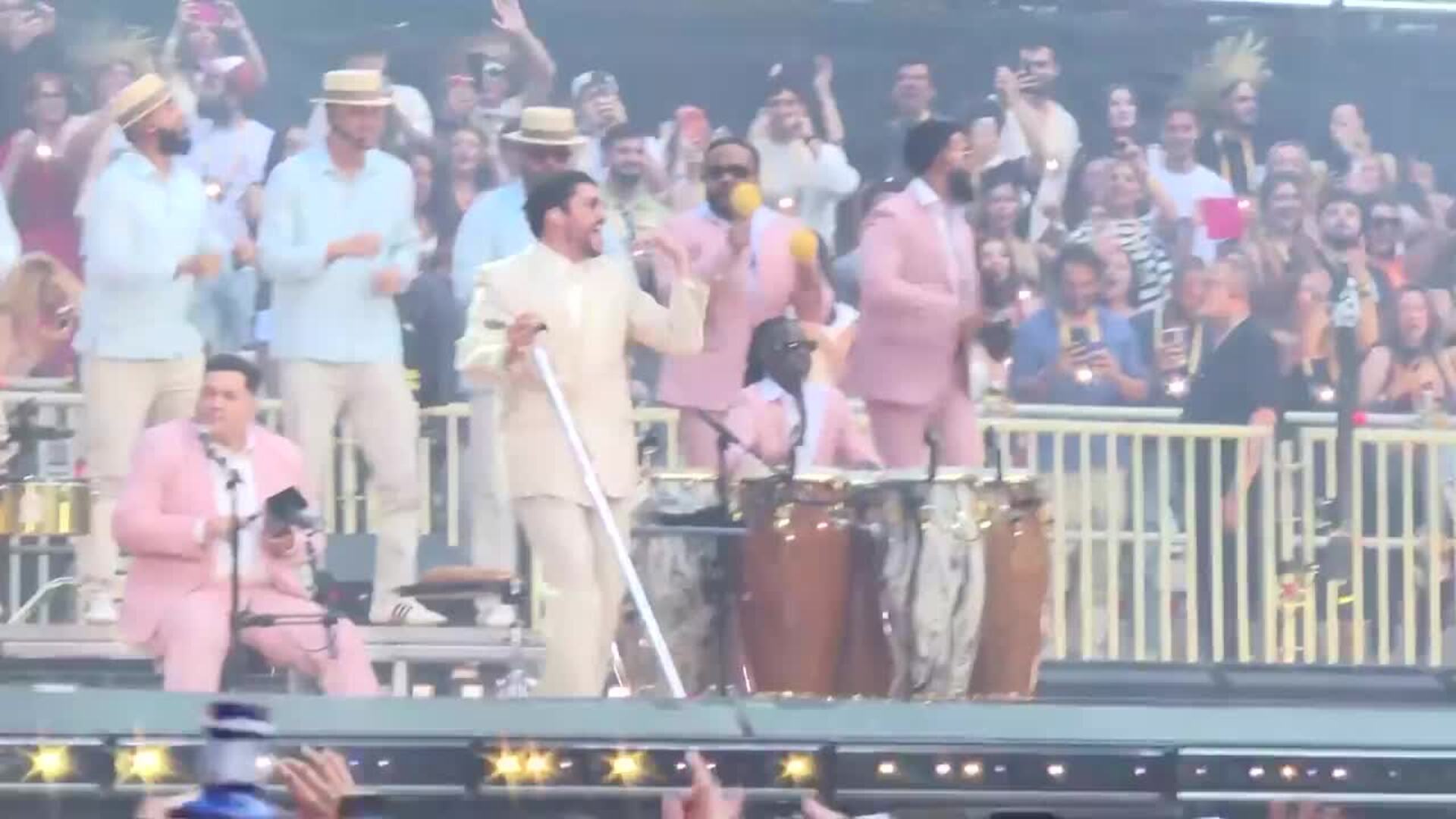 Bad Bunny se despide de Madrid con 'baile inolvidable' y un estadio ...