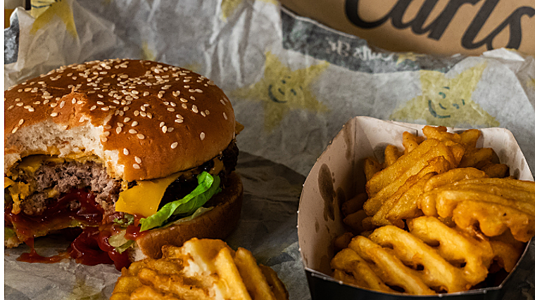 Carl's Jr. abre su tercera hamburguesería en Sevilla