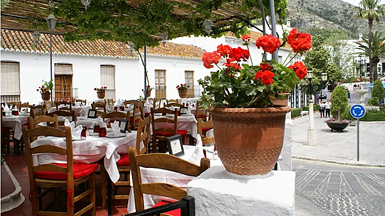 Dónde comer en Mijas Pueblo: ventas, bares y restaurantes con encanto