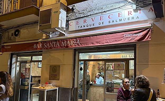 El bar Santa María de Los Remedios cierra sus puertas tras ser traspasado
