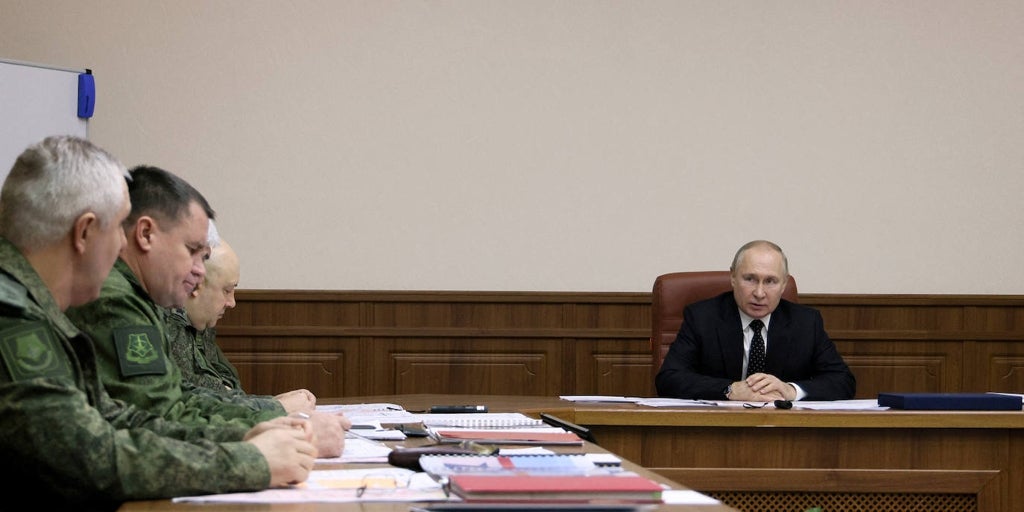 Putin Se Reúne Con Los Altos Mandos Militares De La Operación Rusa En