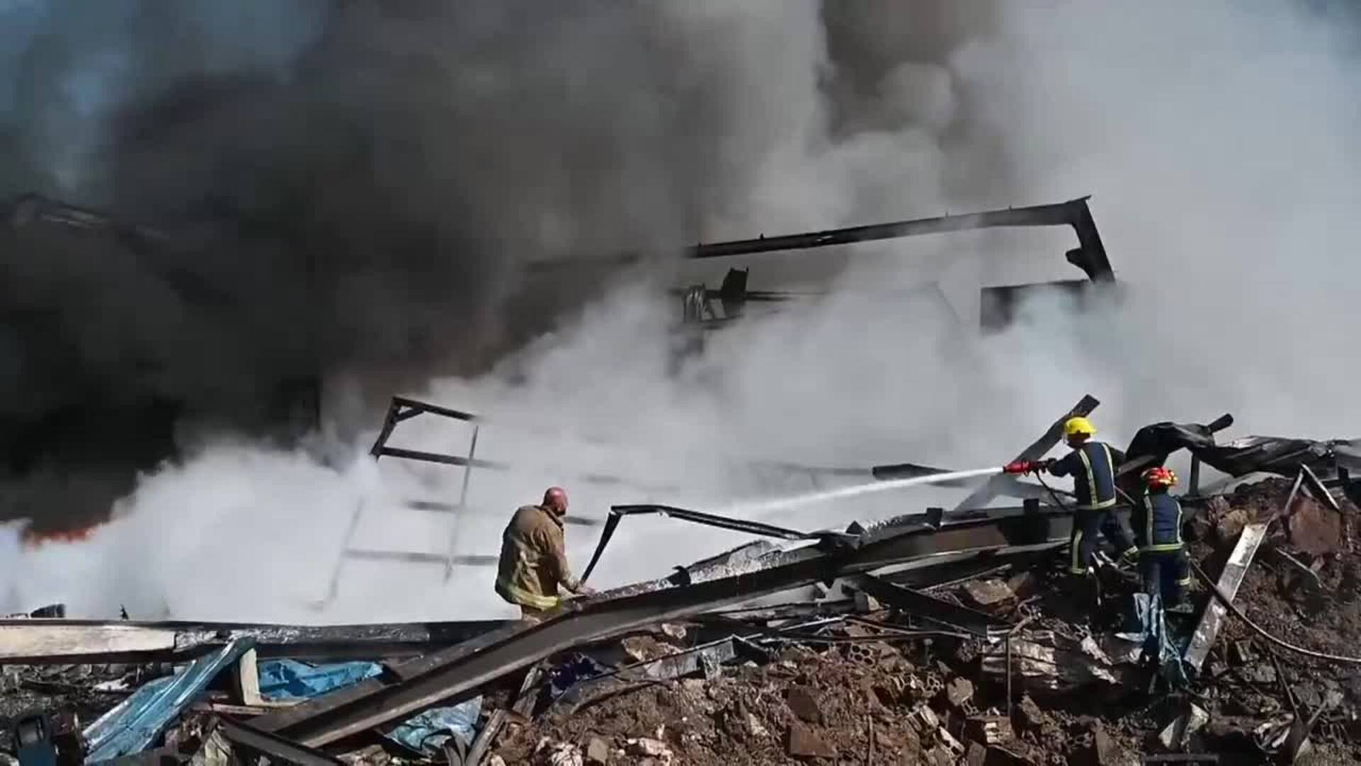 Secuelas del ataque aéreo israelí en el sur del Líbano