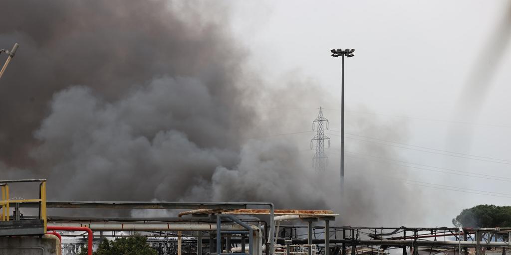 Al menos dos muertos y nueve heridos tras una explosión en un depósito ...