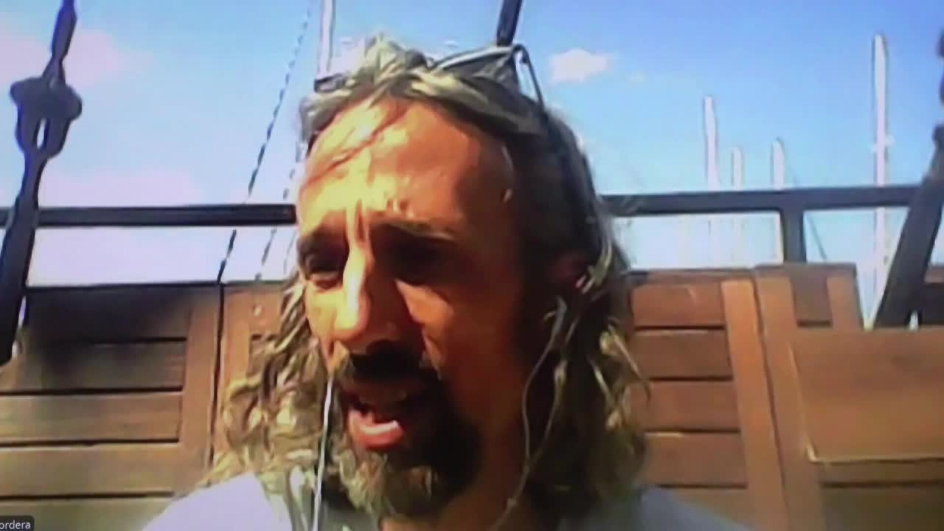 Juan Bordera(Compromís), atiende a los medios de comunicación desde la ...