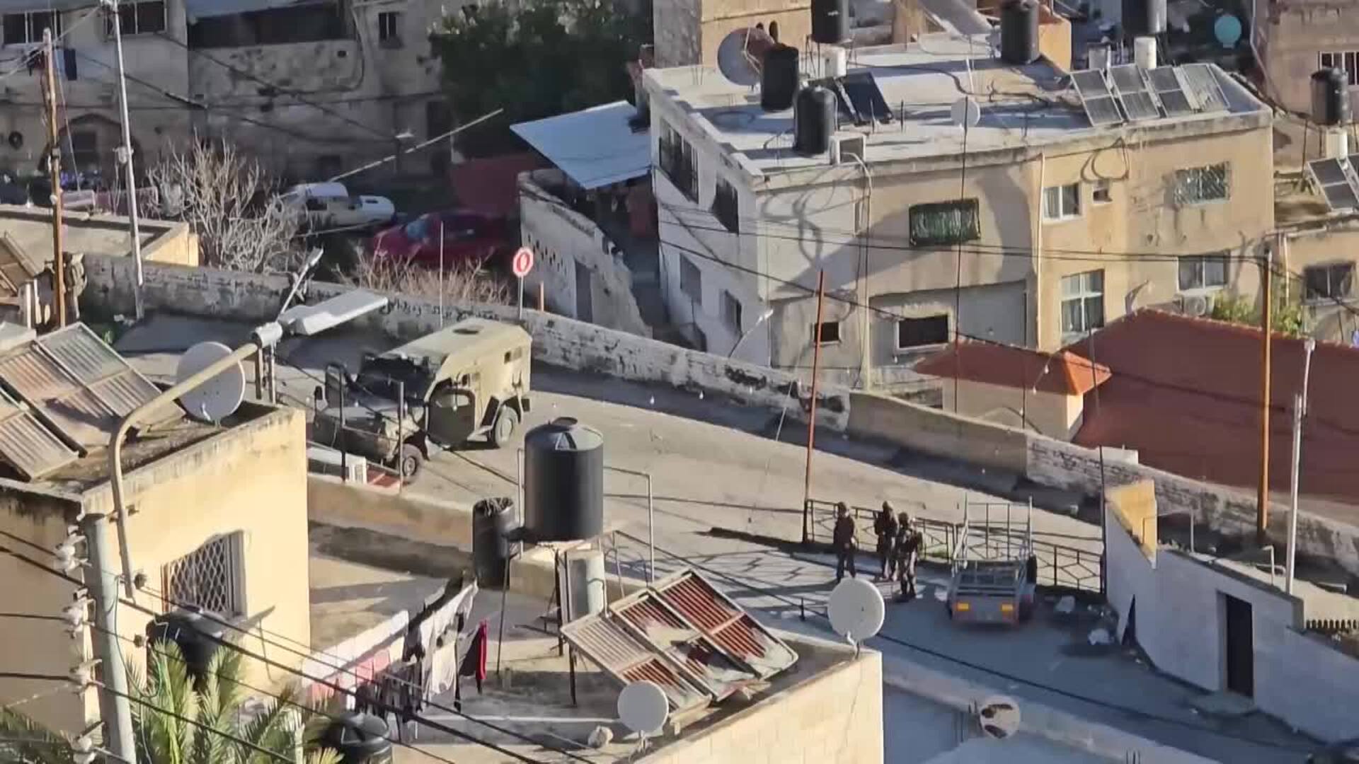 Las fuerzas israelíes irrumpen en Nablus durante una operación militar