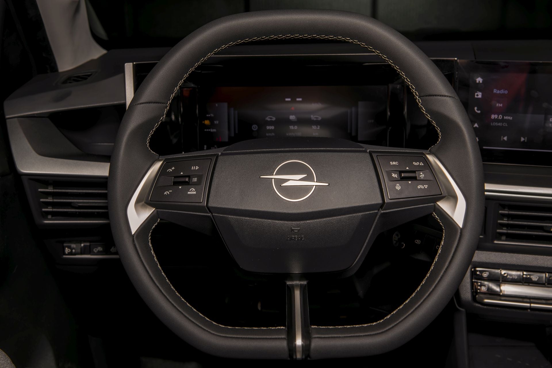 Opel Frontera: nuevo SUV espacioso, híbrido y eléctrico