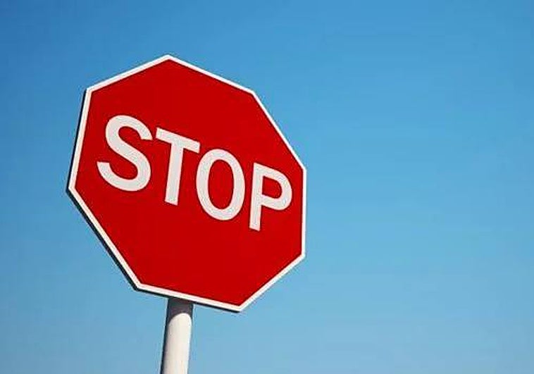 La DGT prueba señales de Stop con cámara para detectar a quienes no lo ...