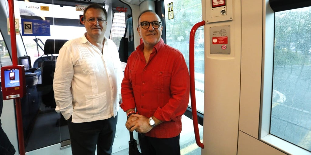 Javier Macías: Blanco y rojo