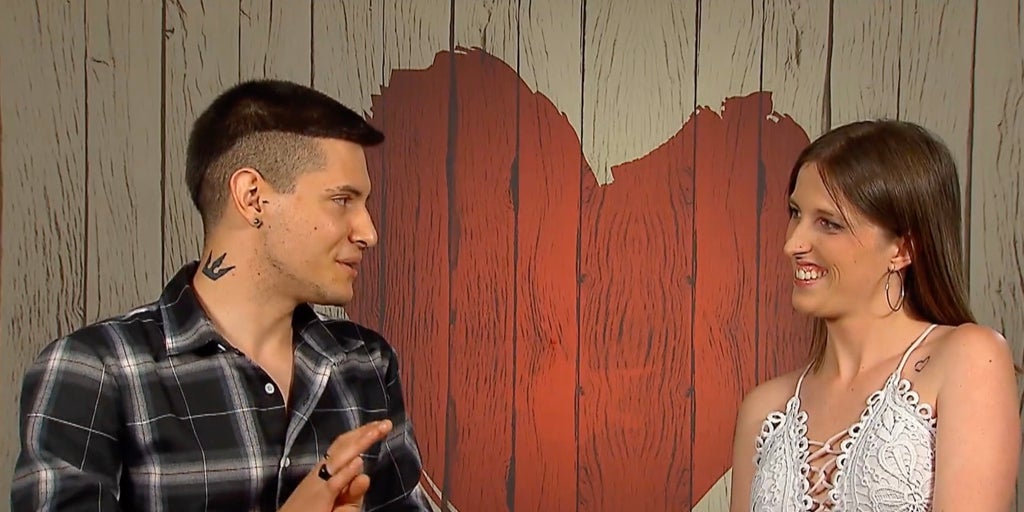 Una soltera de 'First Dates' sorprende con la extraña forma de ...