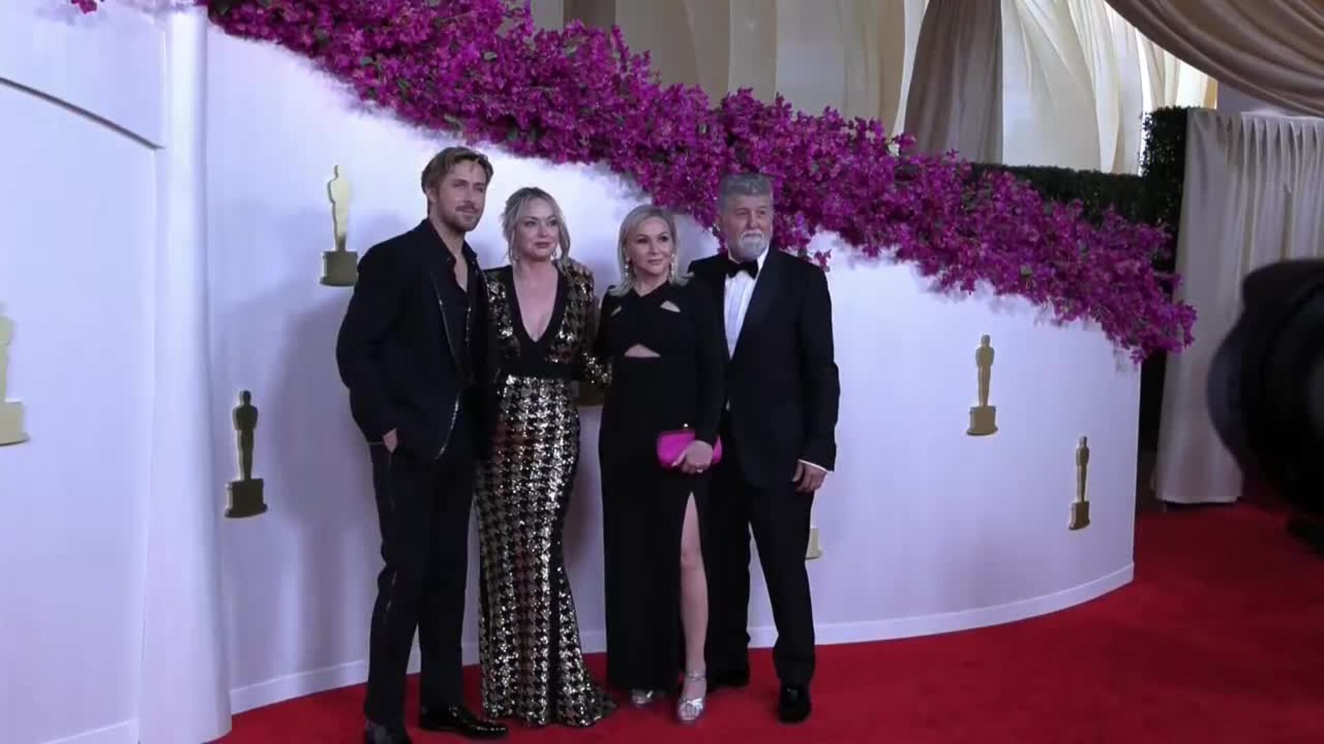 Bradley Cooper, Ryan Goslin y muchos más llegan a la alfombra roja de ...