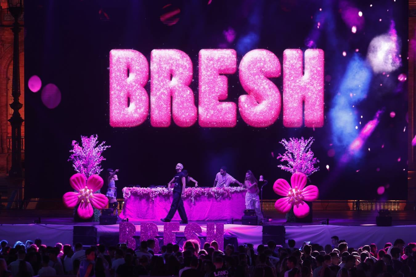 Las imágenes de la Fiesta Bresh en Icónica Sevilla Fest