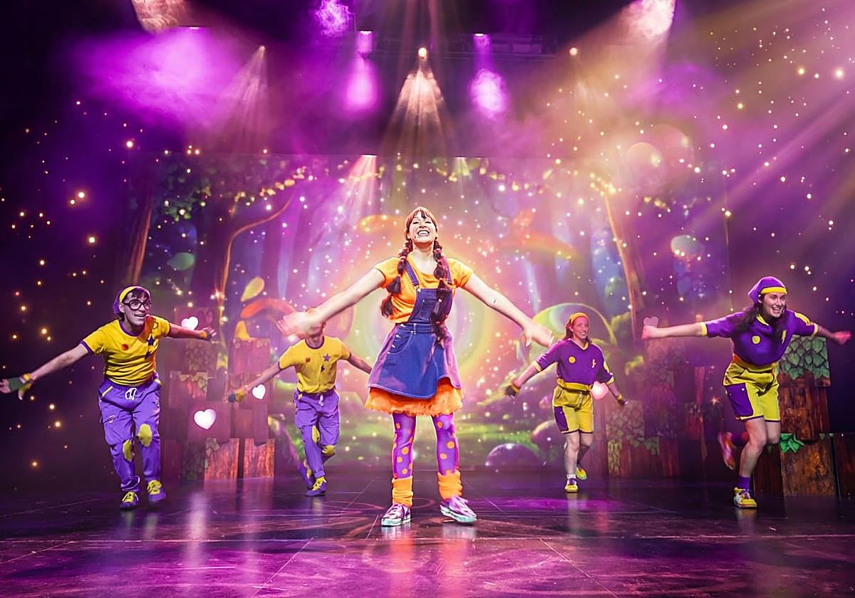 El musical familiar 'Besos de Colores', de la artista Lara OK, llega a ...