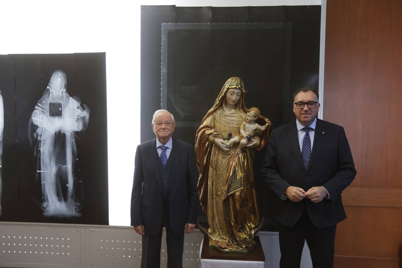 Presentación de la restauración de la escultura 'Virgen con Niño' de ...