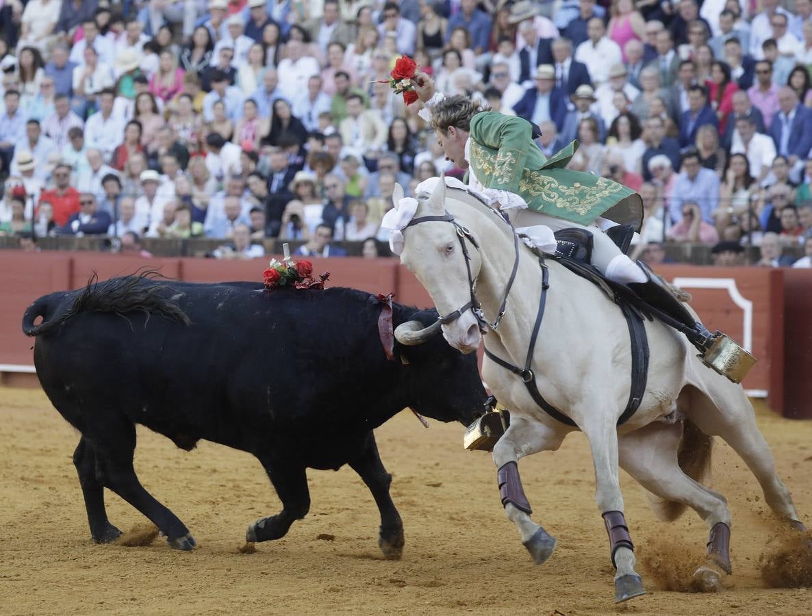 Las imágenes de la corrida de rejones de Fernandes, Ventura y Hermoso ...