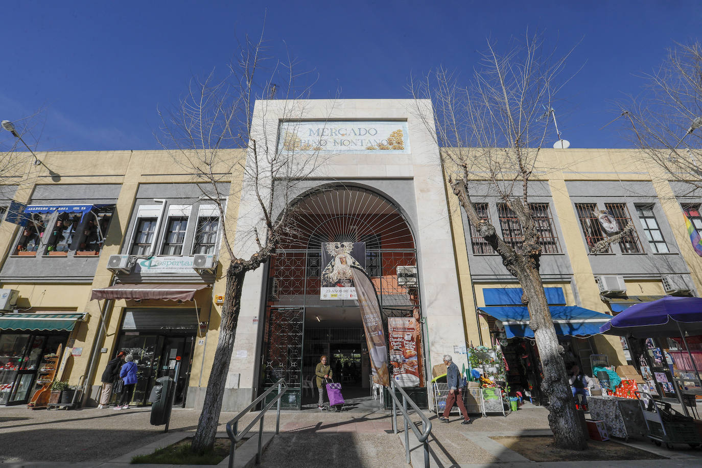 Pino Montano, un barrio sevillano con costumbres de antaño, en imágenes