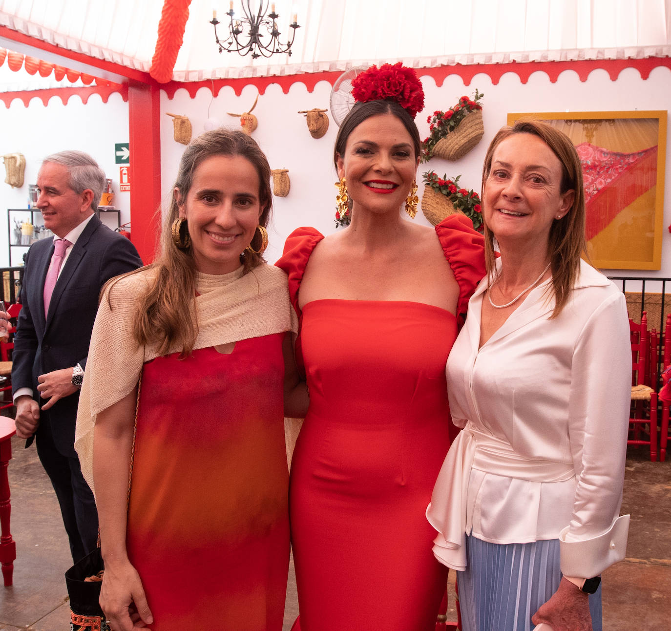 Lunes de recepciones en las casetas de la Feria de Abril de Sevilla, en ...
