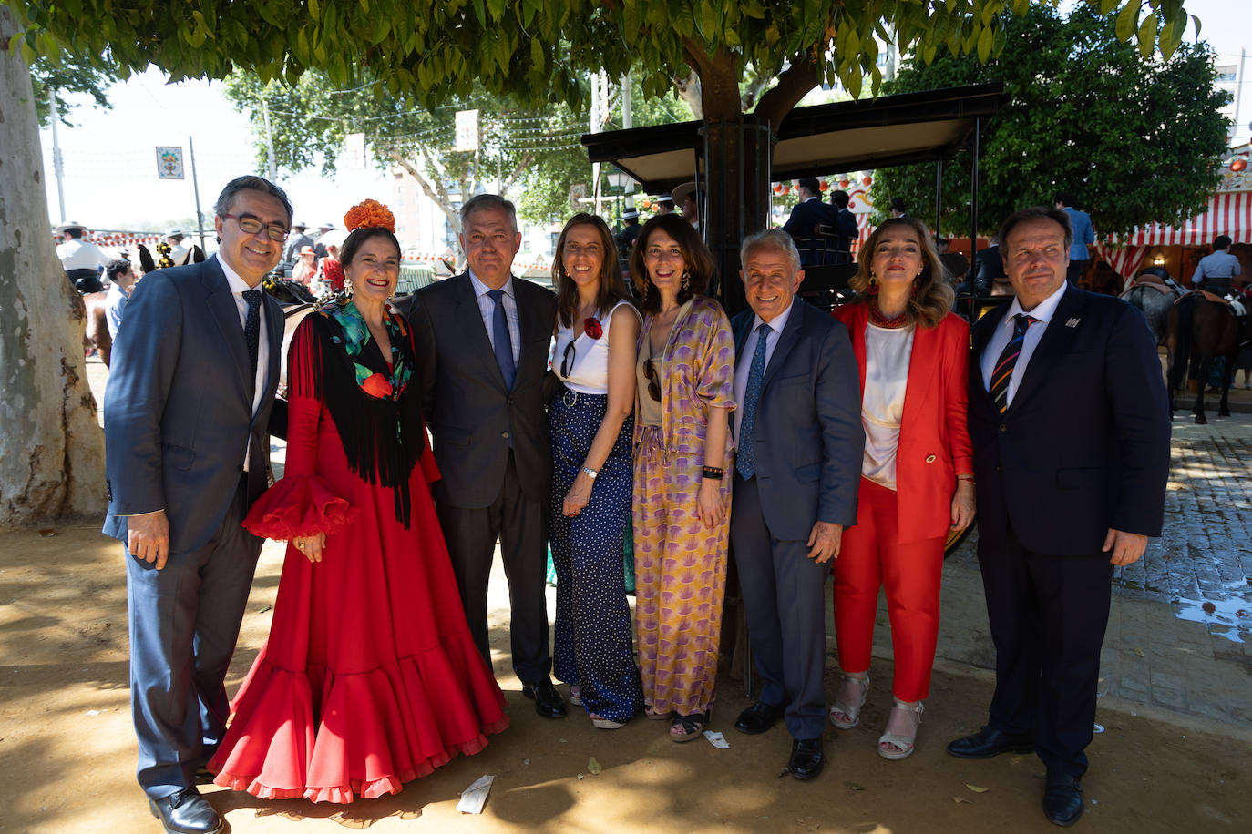 Martes de recepciones en las casetas de la Feria de Abril de Sevilla ...