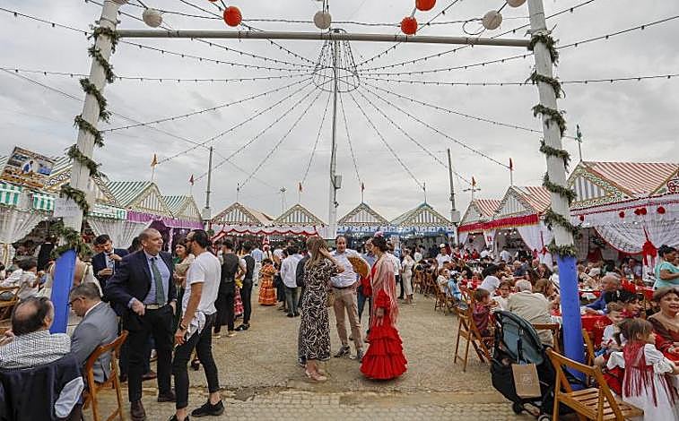 El patio de las buñoleras de la Feria de Abril de Sevilla: el secreto ...