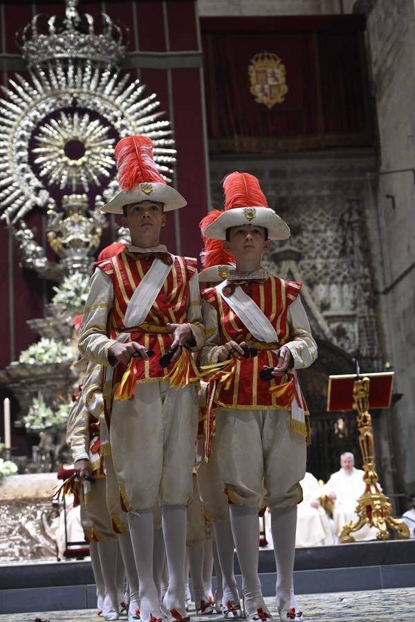 En imágenes, tradicional baile de los Seises en el Corpus de Sevilla 2024