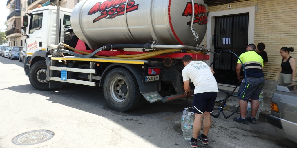Utrera: infinitas formas de afrontar la vida sin agua corriente