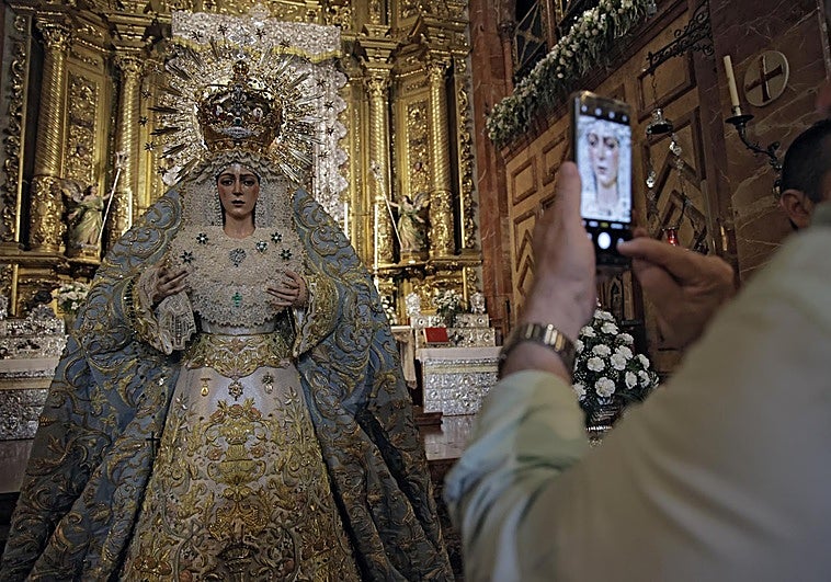 La polémica restauración de la Macarena da la vuelta al mundo, de ...