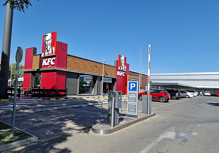 KFC busca portero para uno de sus restaurante de Sevilla con un sueldo ...