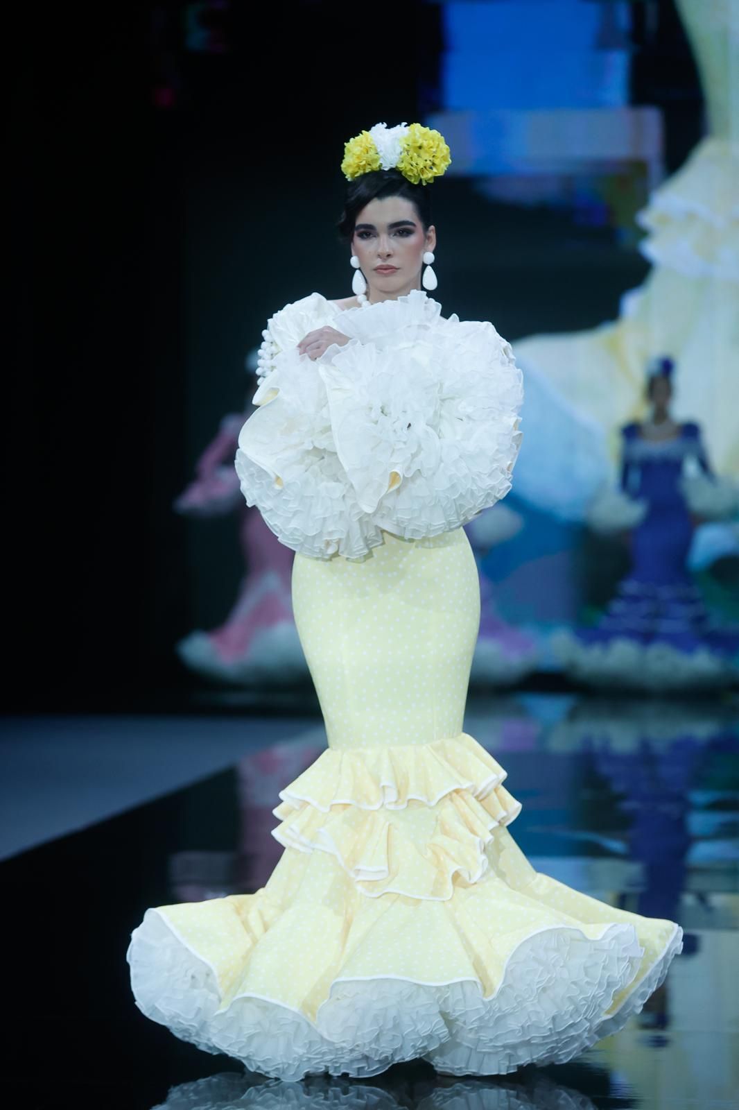 El desfile de Mari Carmen Sáez y Ribes & Casals en SIMOF 2026, en imágenes