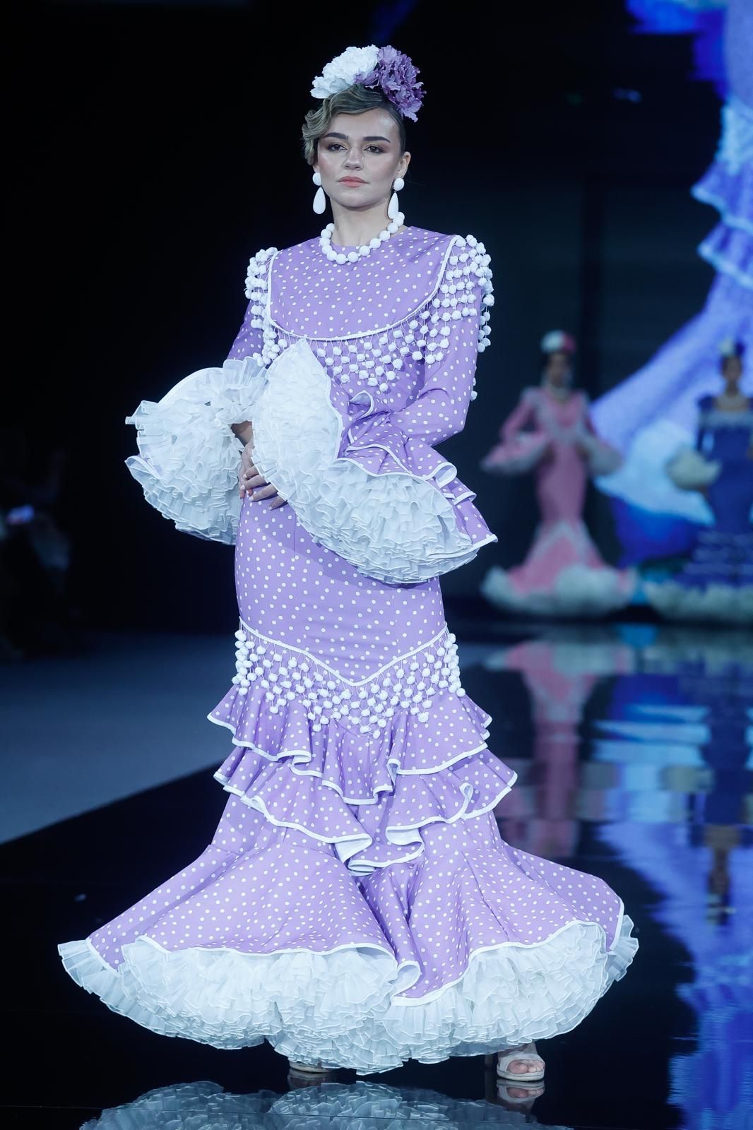 El desfile de Mari Carmen Sáez y Ribes & Casals en SIMOF 2026, en imágenes
