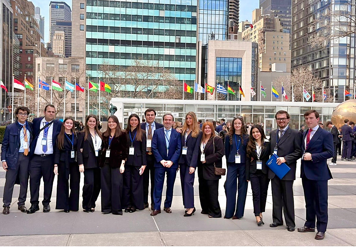 Doce estudiantes de la Universidad CEU Fernando III participan en el ...