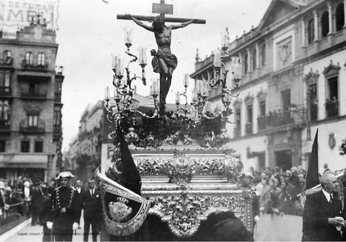 San Bernardo encarga a Jesús Rosado nuevas piezas de bordado