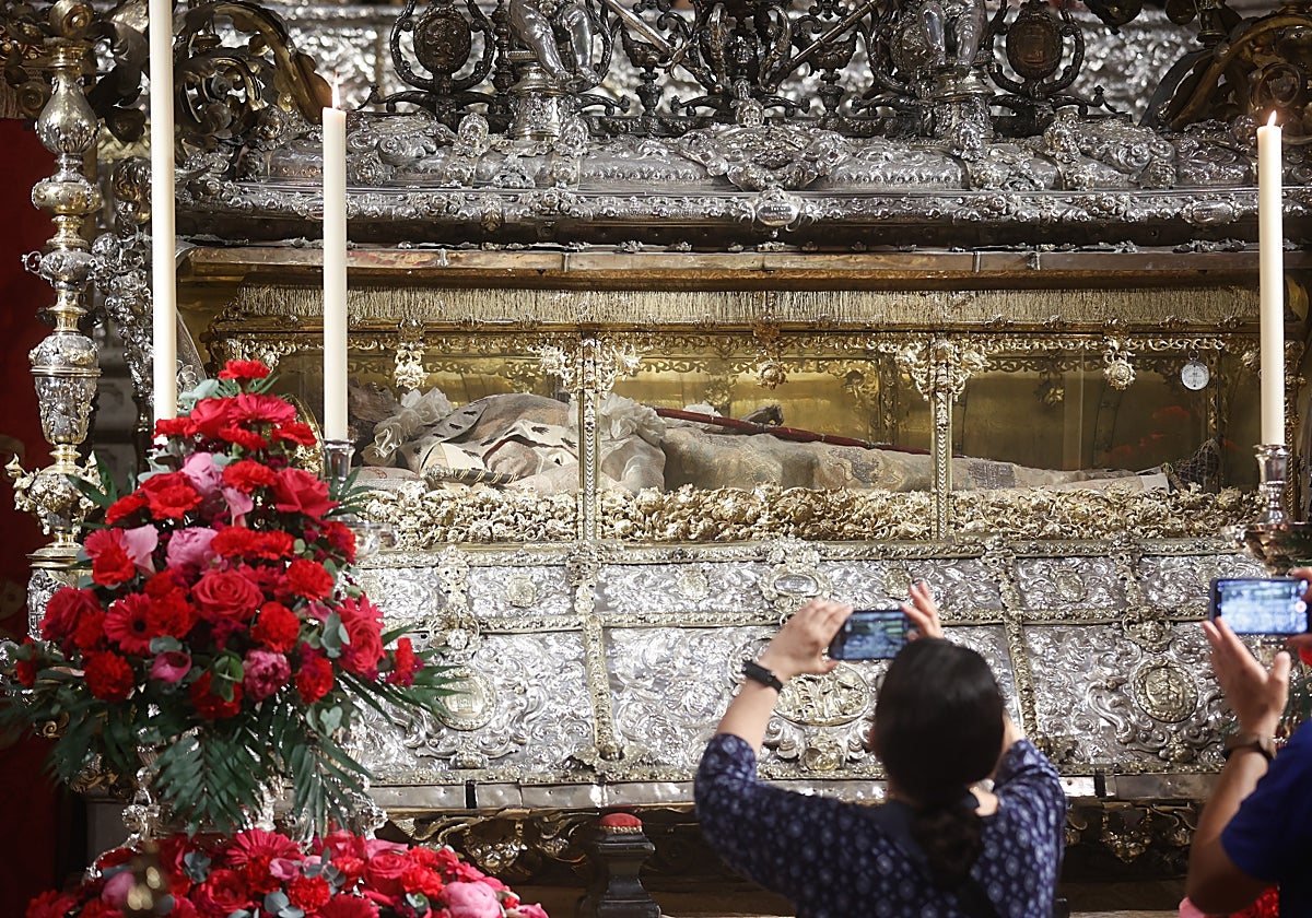 Sevilla celebra a su patrón San Fernando