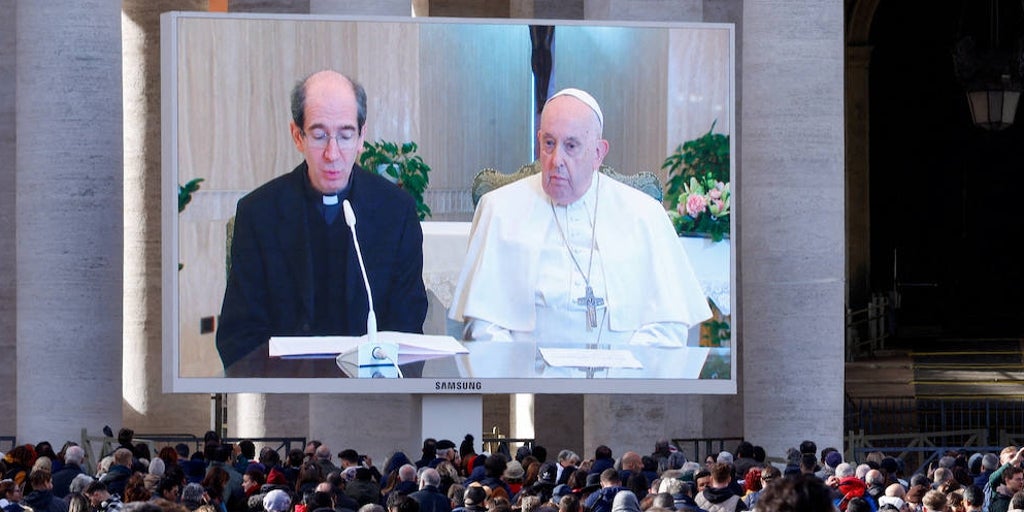 El Papa no se recupera de su «inflamación pulmonar» y mantiene en el ...