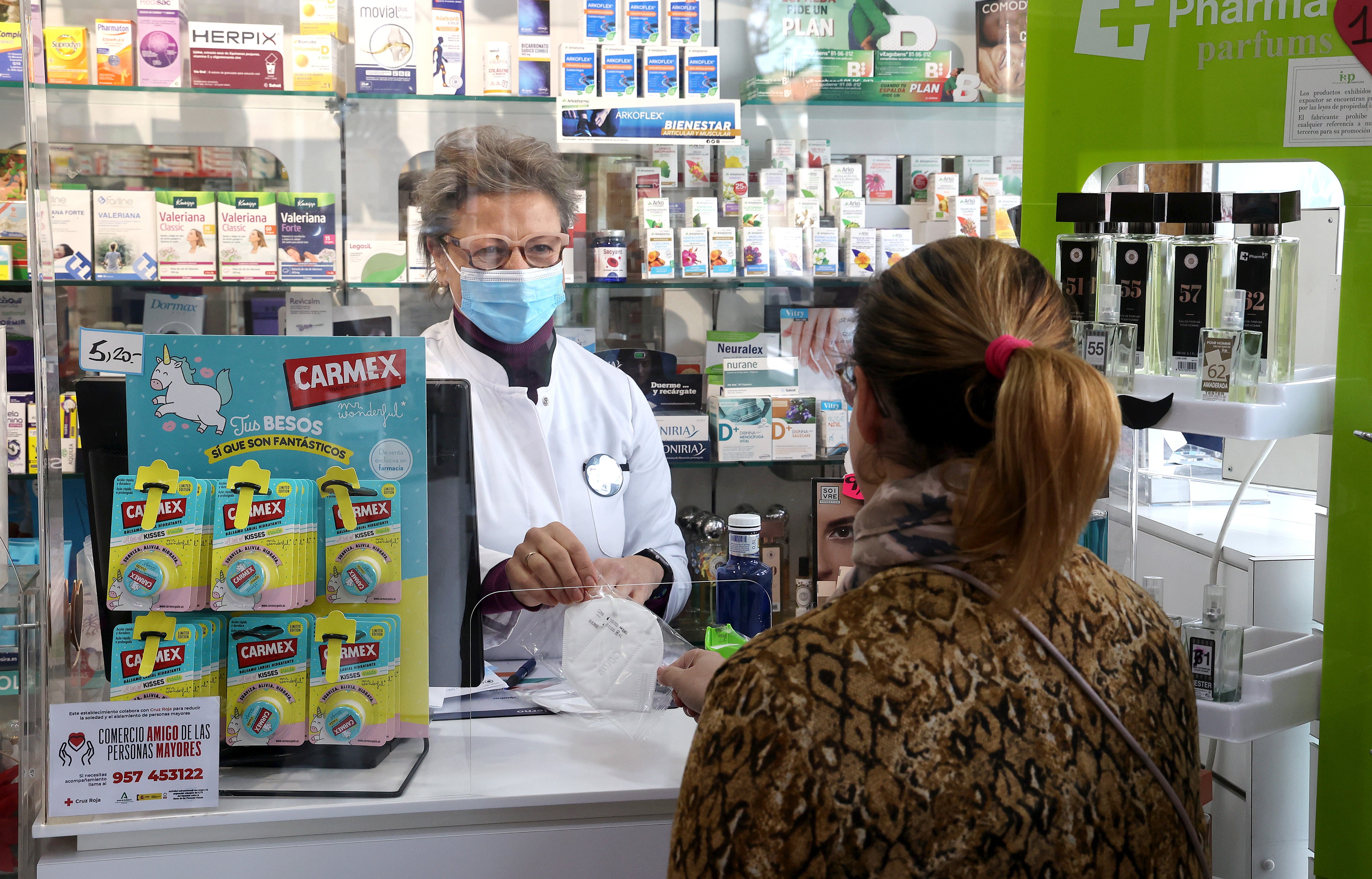 La mitad de las veces que las mujeres acuden a la farmacia es para ...
