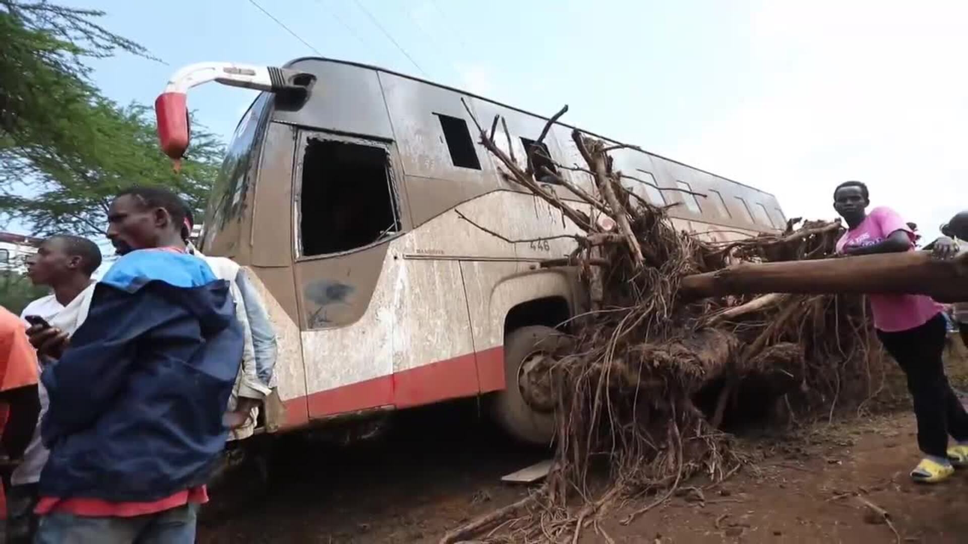 Aumentan A 45 Los Muertos En Kenia Al Reventar Una Presa Por Las